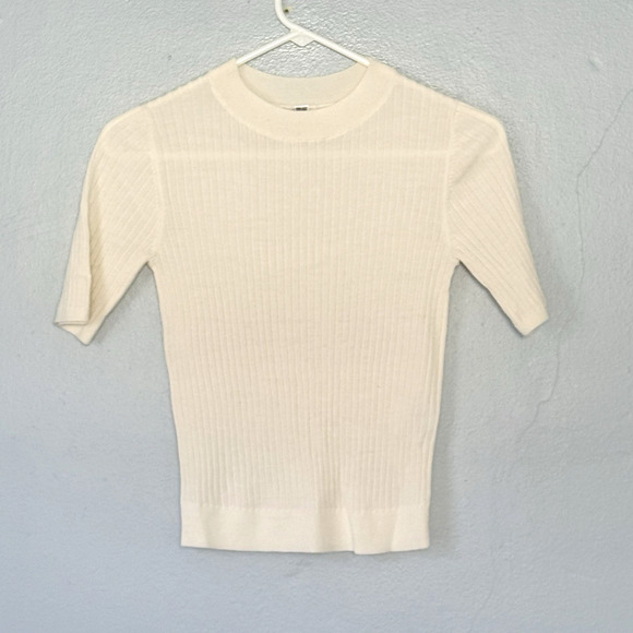 Uniqlo | Sweaters | Uniqlo Sweater Small Wool Cream Ivory Cropped ...